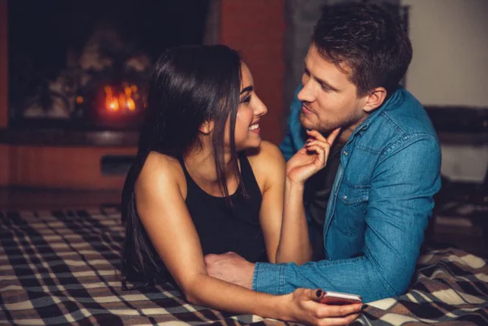 Naughty Chat – Best Site & App for Flirty Video & Text Fun