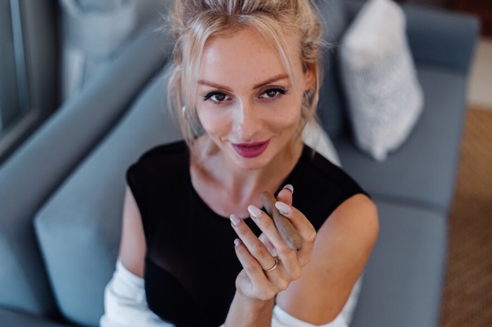 What is FLR? Find Female-Led Relationships on SugarDaddyMeet