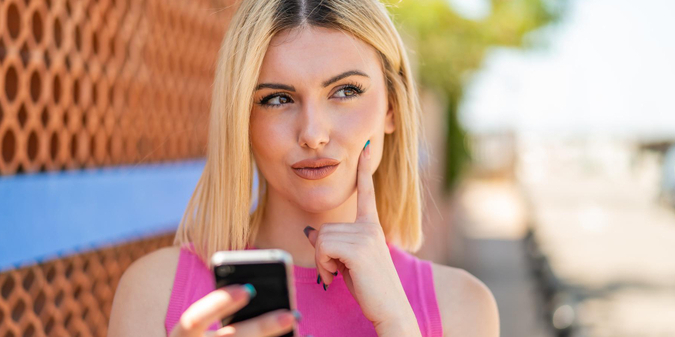 Sugar Baby Tips: Should I Message a Sugar Daddy First?